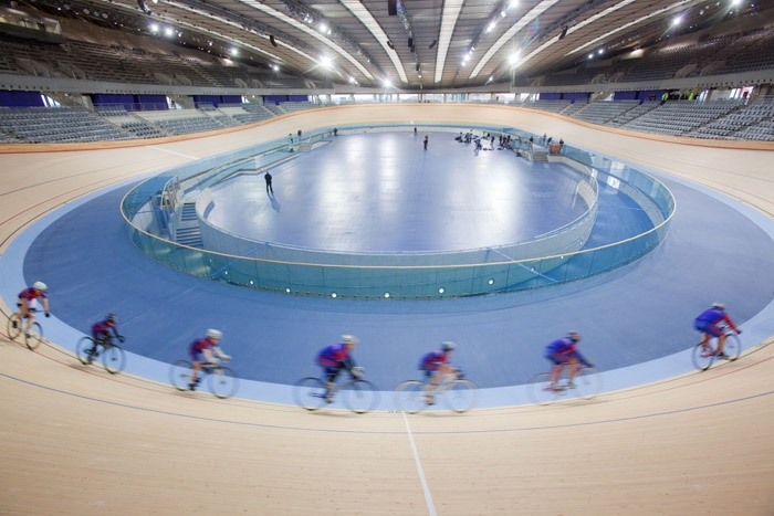 London 2012 Velodrome by Hopkins Architects - 谷德设计网