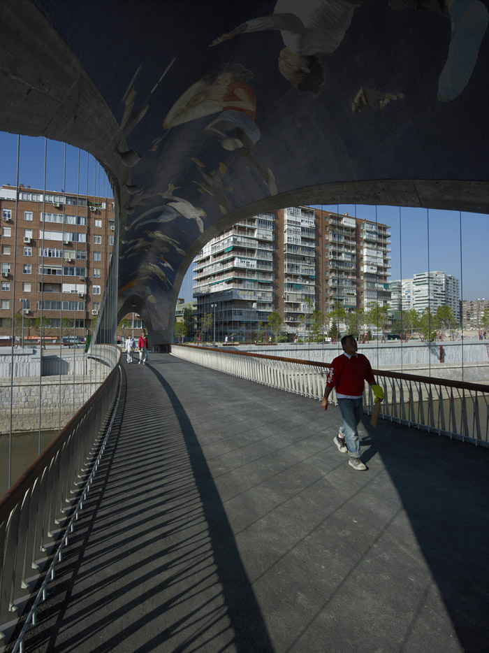 Master plan for Madrid RIO by West8 - 谷德设计网