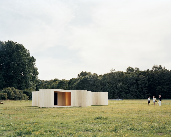 Temporary Museum (Lake) by Anne Holtrop - 谷德设计网