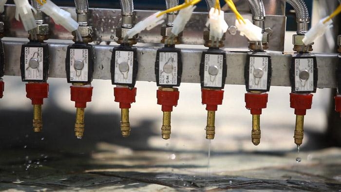 Water Calligraphy Device by Nicholas Hanna - 谷德设计网