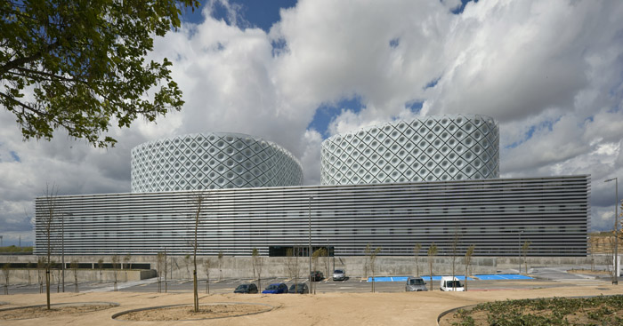 Rey Juan Carlos Hospital by Rafael De La-Hoz - 谷德设计网