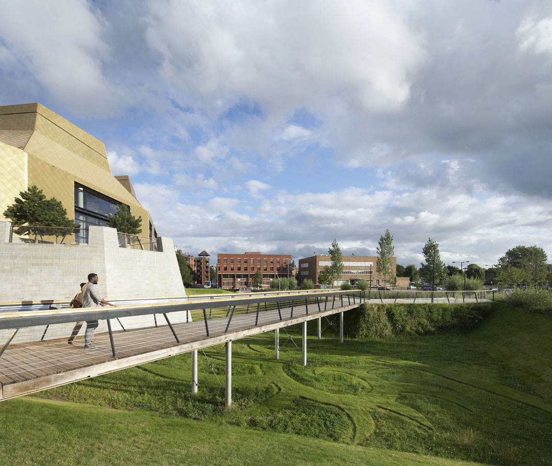 The Hive Worcester Library Landscape / Grant Associates - 谷德设计网