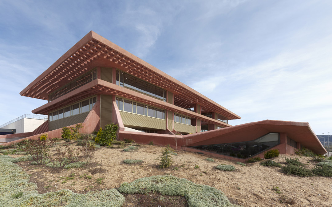 Office building in Madrid / Alarcon Asociados - 谷德设计网