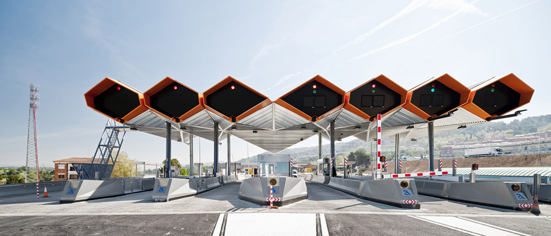 10 Toll Stations and Canopies at the AP-7 South, atalonia - 谷德设计网