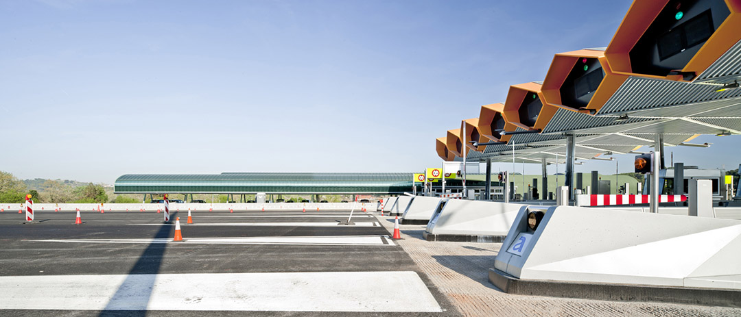 10 Toll Stations and Canopies at the AP-7 South, atalonia - 谷德设计网