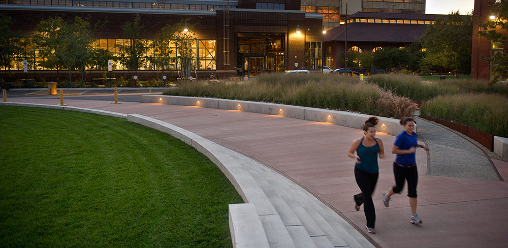 2014 ASLA Universal Design Honor Award:Urban Outfitters Headquarters ...