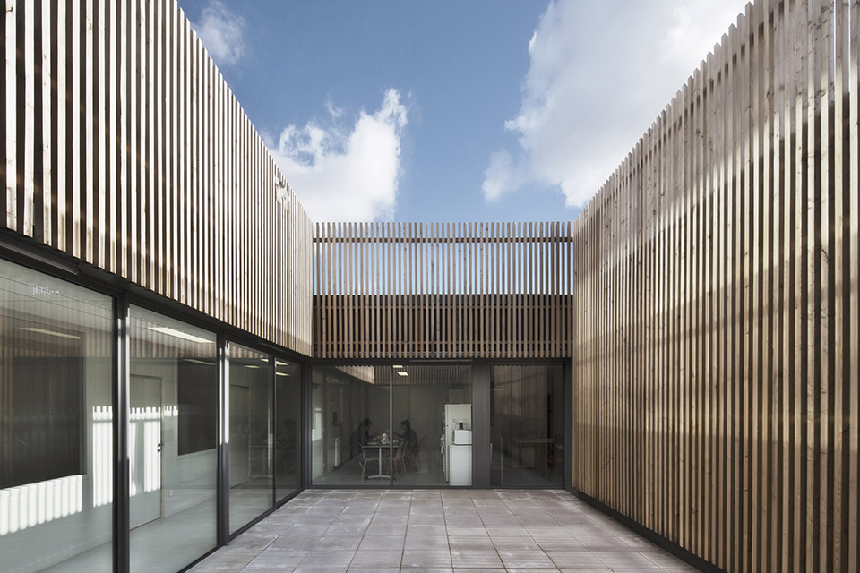 Archives And Premises Building / Antonini-Darmon Office - 谷德设计网