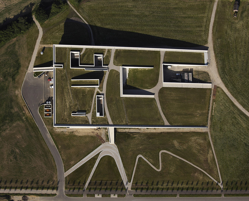 Moesgaard Museum, Aarhus, Denmark by Henning Larsen Architects - 谷德设计网