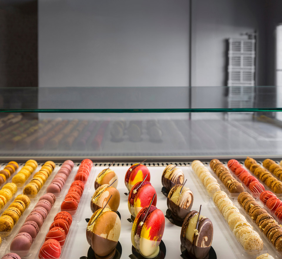 Pastry Shop by Atelier Moderno & Anne Sophie Goneau - 谷德设计网
