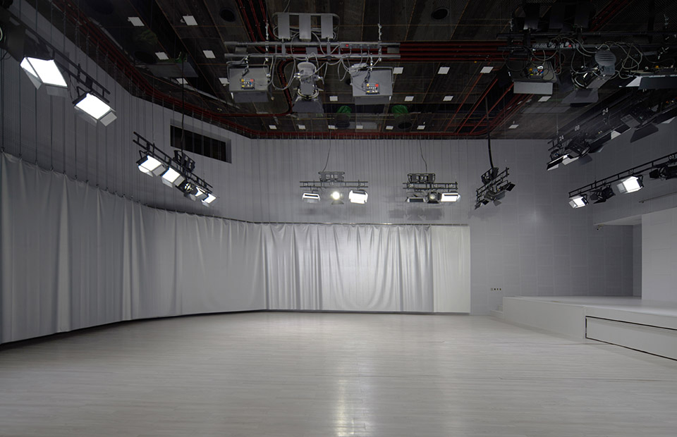 MOVING SPACE, Interior Design for Media Lab of Beijing Institute of ...