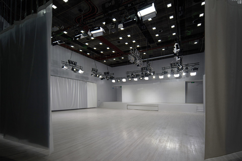 MOVING SPACE, Interior Design for Media Lab of Beijing Institute of ...