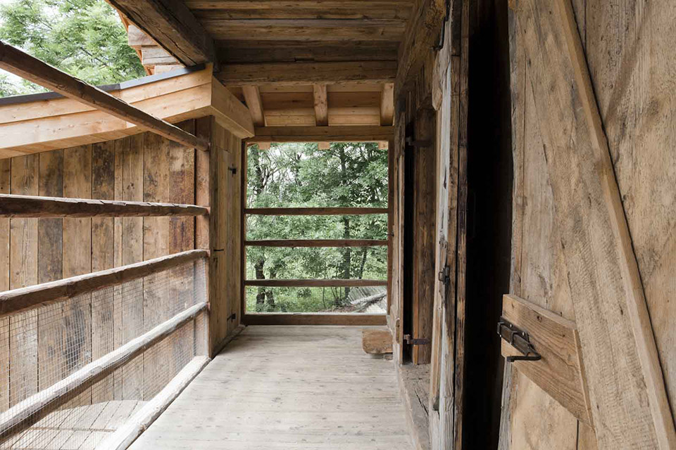 Restoration of an Alpine Barn by EXIT ARCHITECTS - 谷德设计网