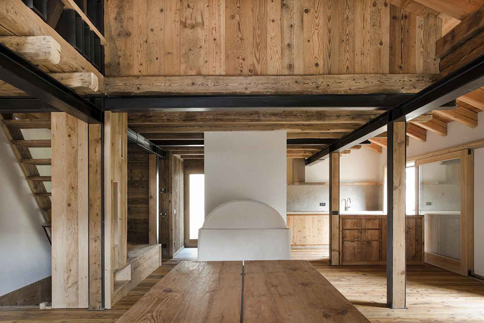 Restoration of an Alpine Barn by EXIT ARCHITECTS - 谷德设计网