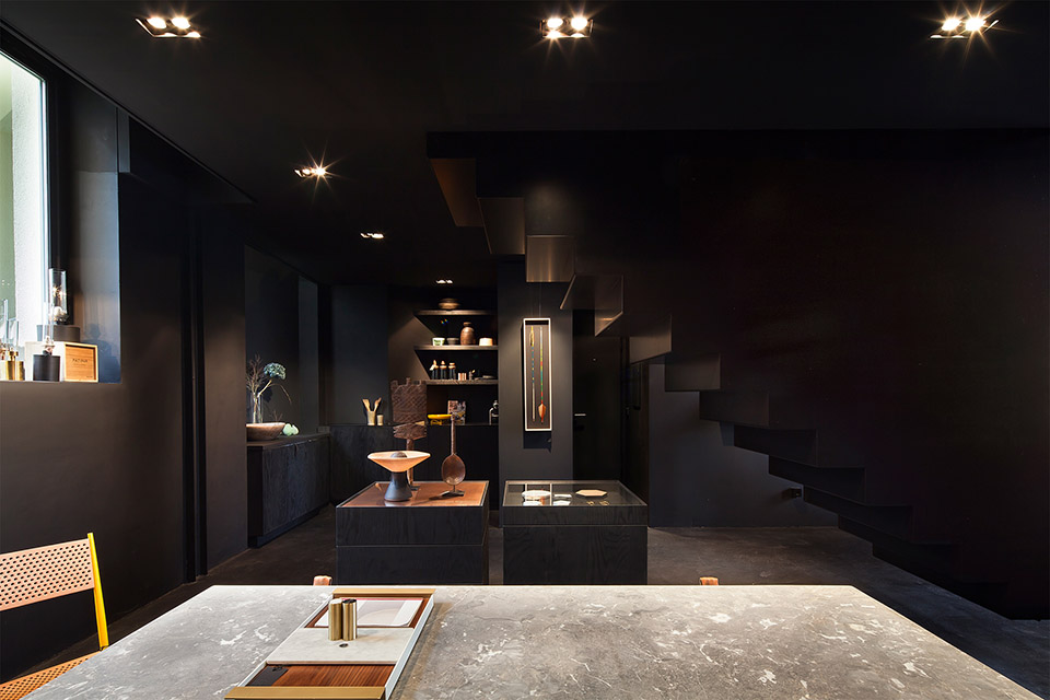 Berlin Concept Store Bazar Noir by Hidden Fortress - 谷德设计网