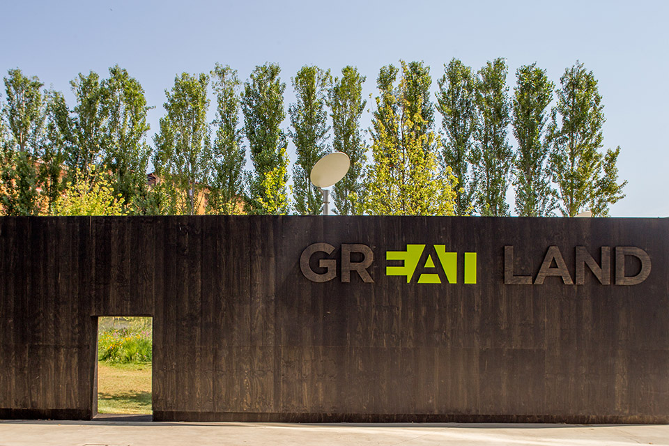 Great Land by CORTE - 谷德设计网