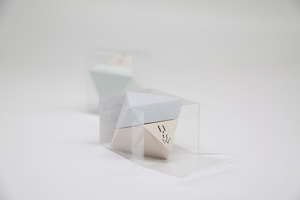 Space Love Poem: Each other-magnetic sticker by YIYANZAO DESIGN - 谷德设计网