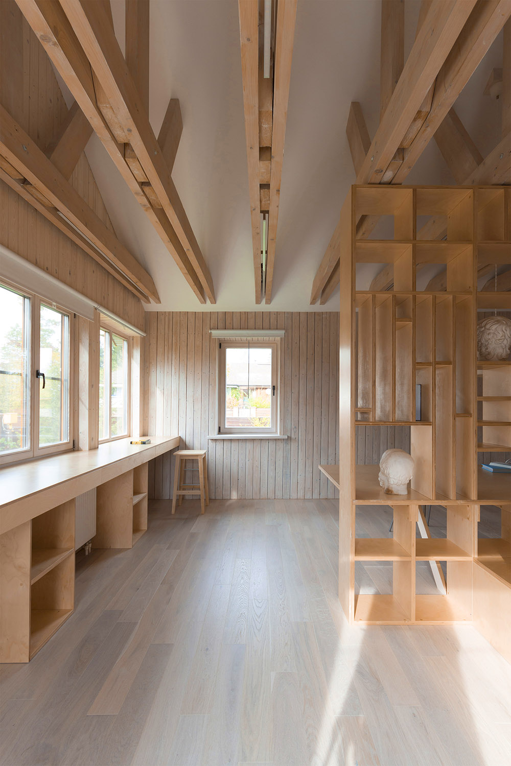 Workroom for architects by Ruetemple - 谷德设计网