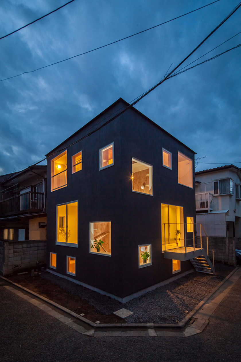 House in Kitakarasuyama by Kota Mizuishi / MIZUISHI Architect Atelier ...