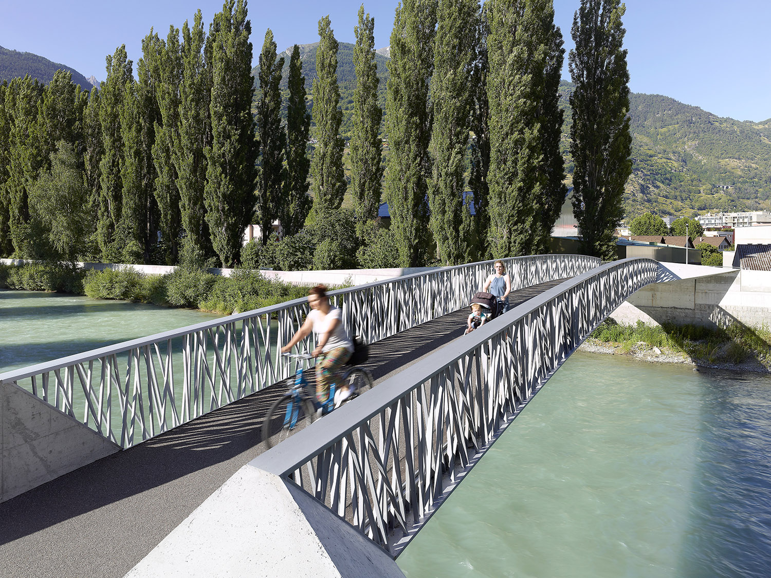 Footbridge over the Vispa by Savioz Fabrizzi Architectes - 谷德设计网
