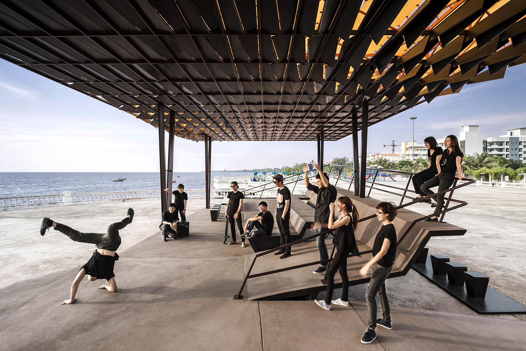 ’The Flow’ – A Multipurpose Pavilion by Department of Architecture - 谷德设计网