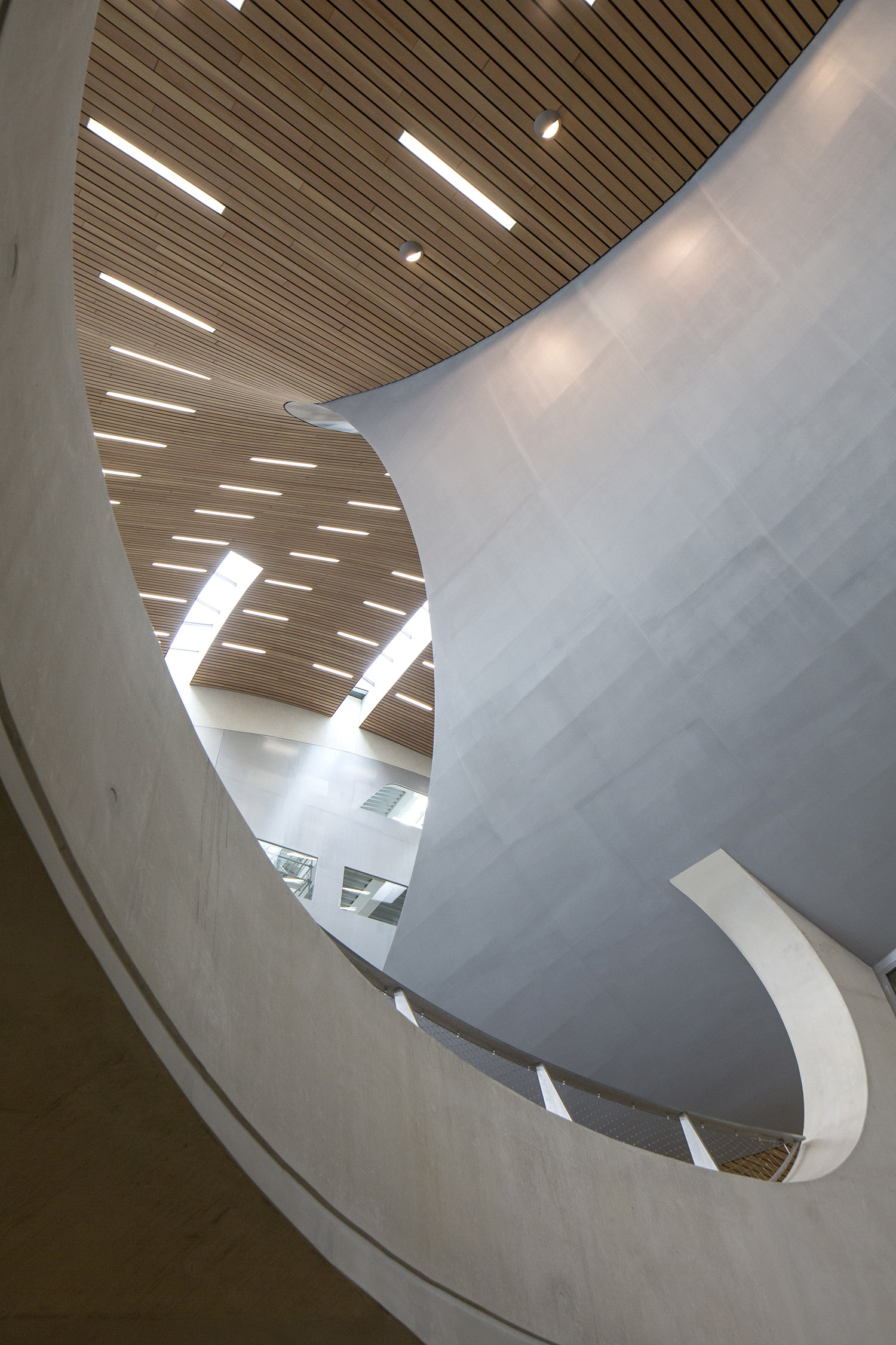 Transfer Terminal at Arnhem Central Station by UNStudio - 谷德设计网