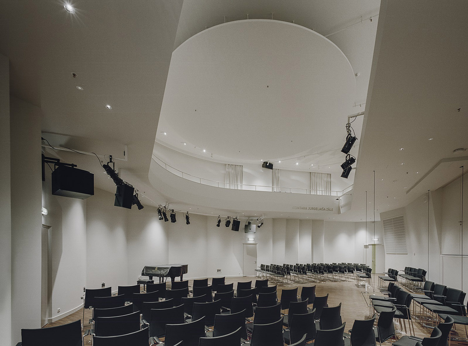 “Great Amber” Concert Hall by Volker Giencke - 谷德设计网