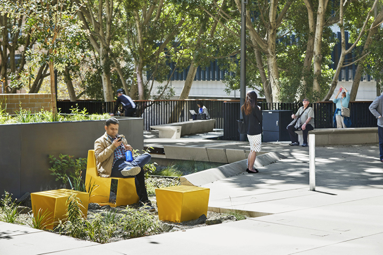 The Goods Line by ASPECT Studios with CHROFI for the Sydney Harbour ...