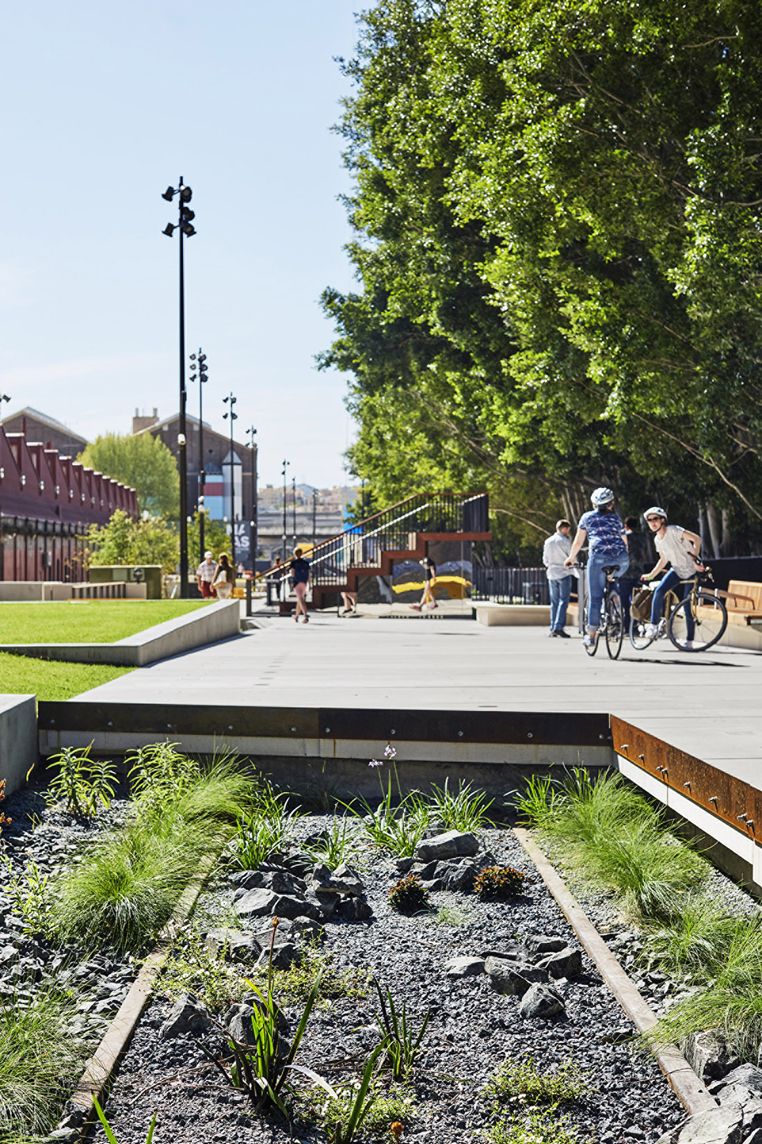 The Goods Line by ASPECT Studios with CHROFI for the Sydney Harbour ...