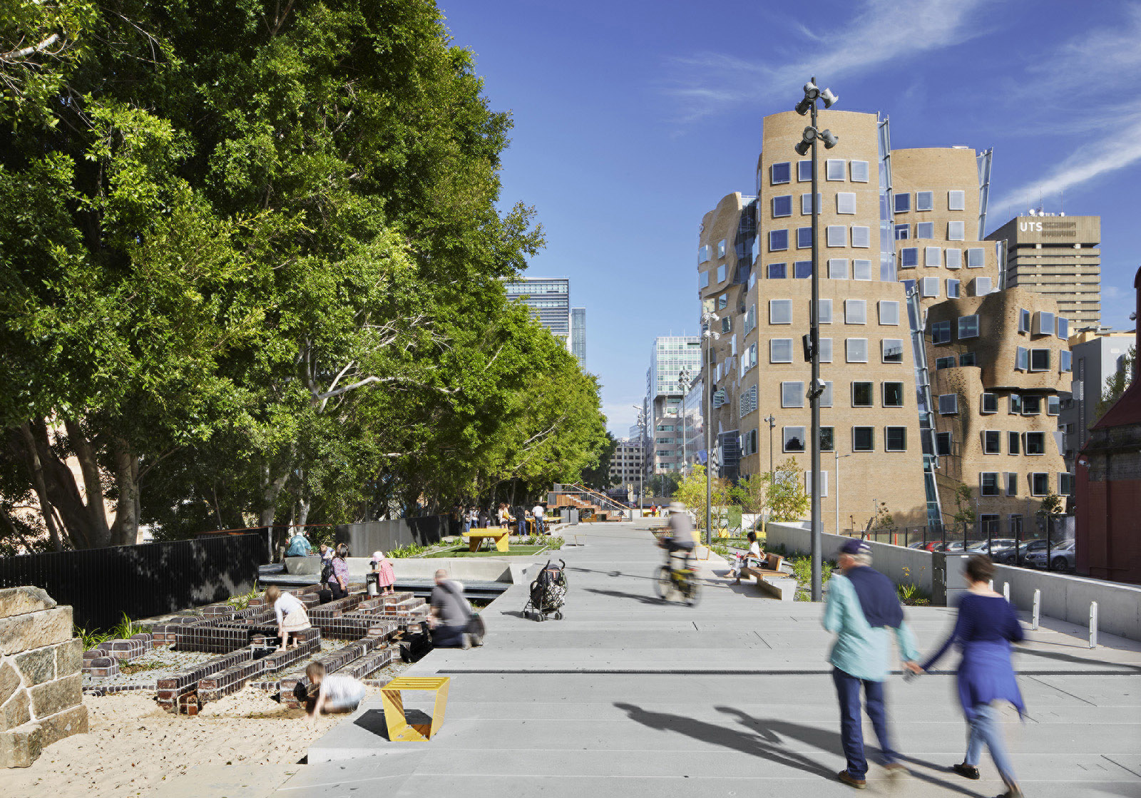 The Goods Line by ASPECT Studios with CHROFI for the Sydney Harbour ...