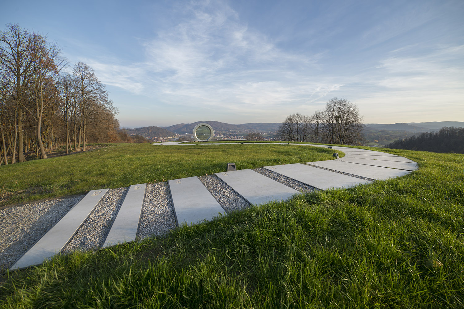 Gordan Lederer Memorial by NFO - 谷德设计网