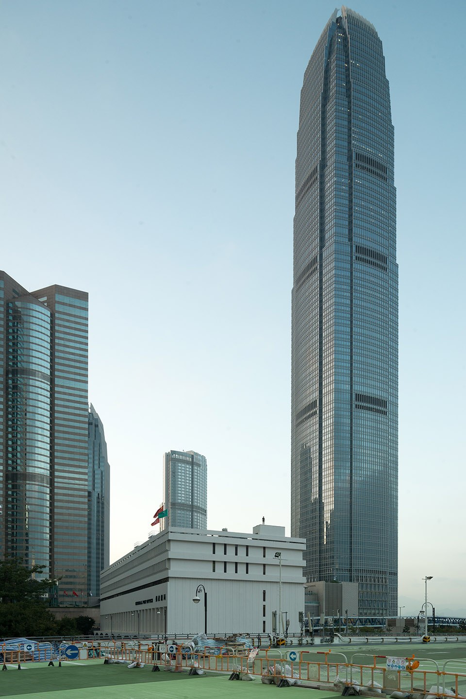 Event Horizon by artist Antony Gormley - 谷德设计网