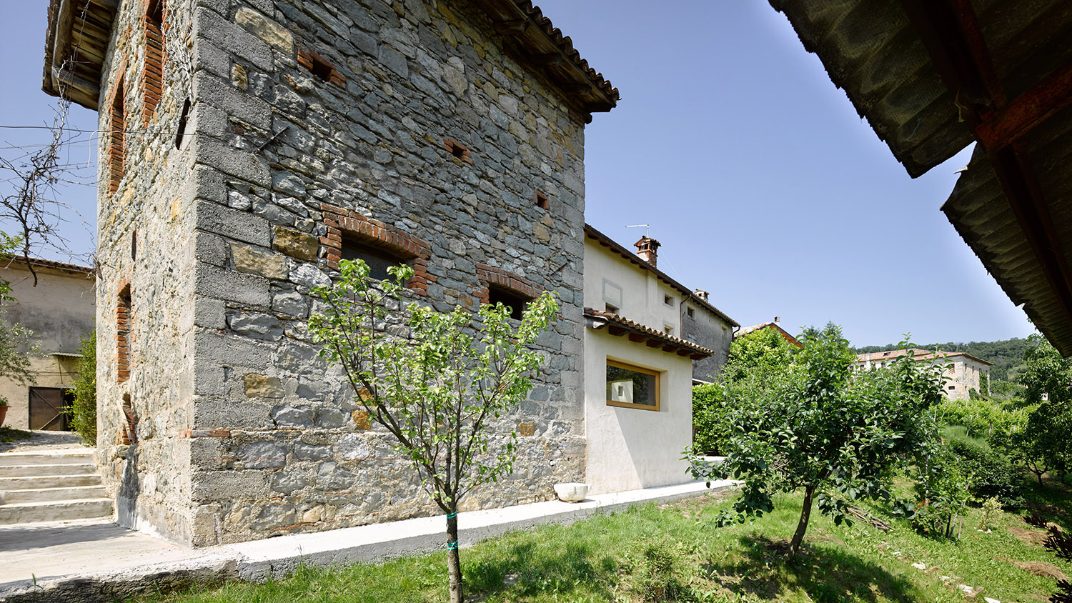 Casa Crotta by Massimo Galeotti Architetto - 谷德设计网