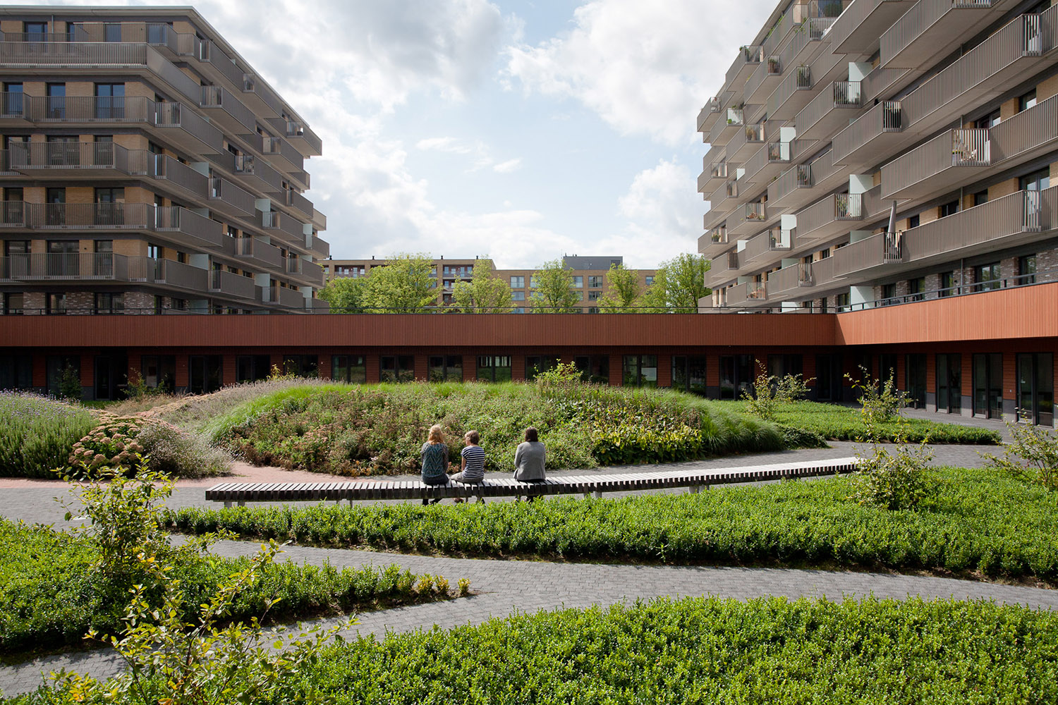 Amstelveen Zonnehuis Care Home Landscape by HOSPER - 谷德设计网