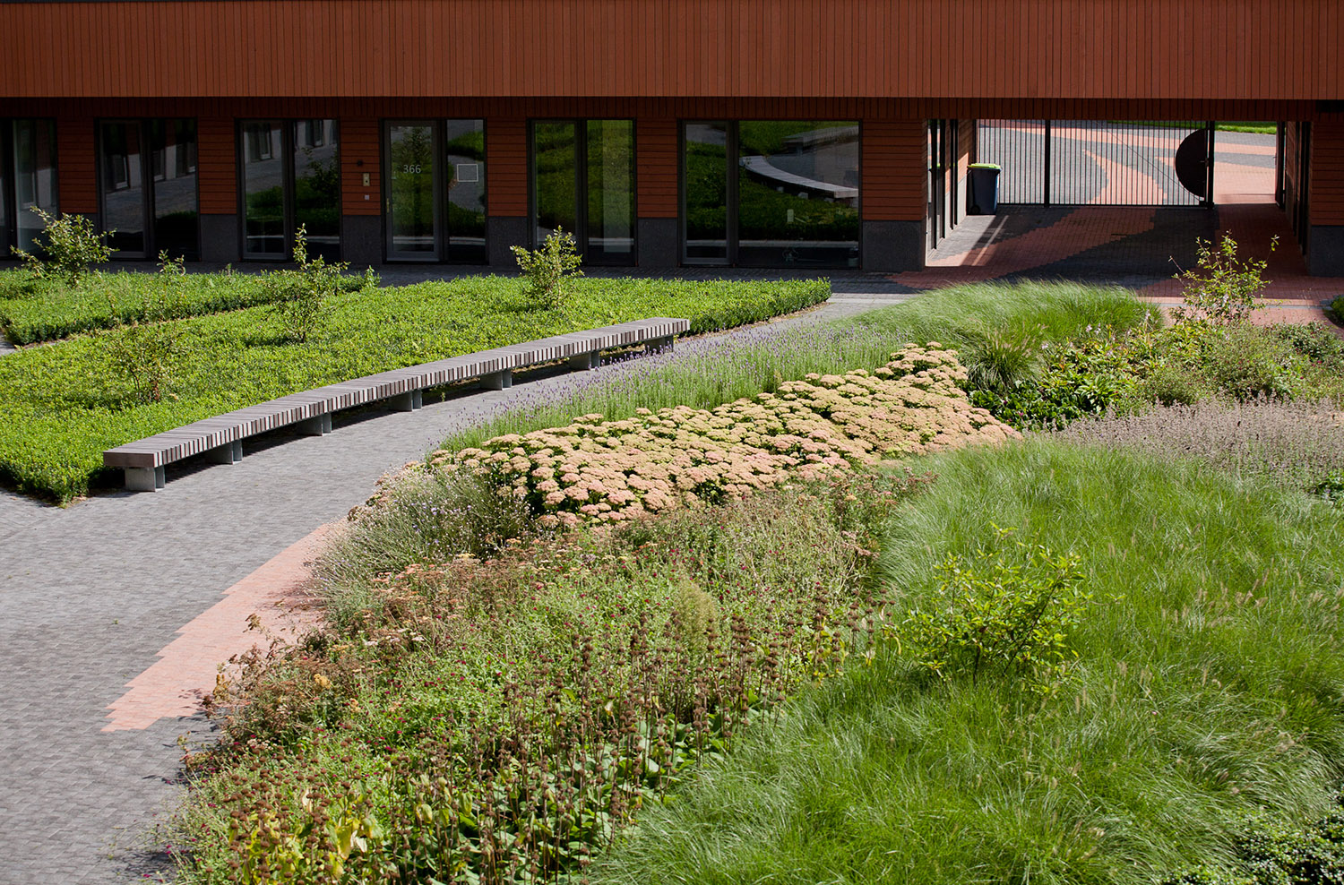 Amstelveen Zonnehuis Care Home Landscape by HOSPER - 谷德设计网