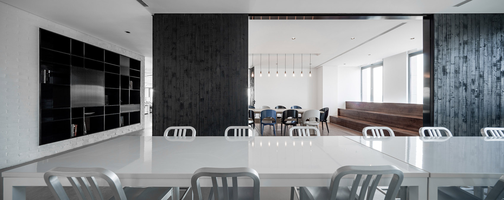 One House Interior Design Office by The One House - 谷德设计网