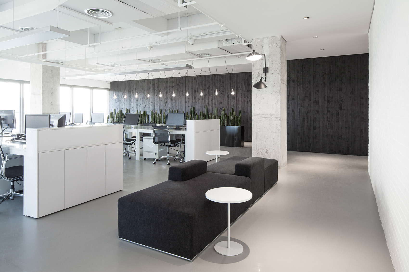 One House Interior Design Office by The One House - 谷德设计网