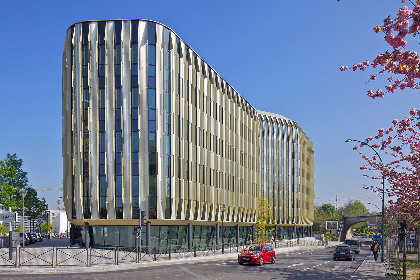 Bureaux (office building) Proche Paris / Philippe Gazeau Architecte - 谷德设计网