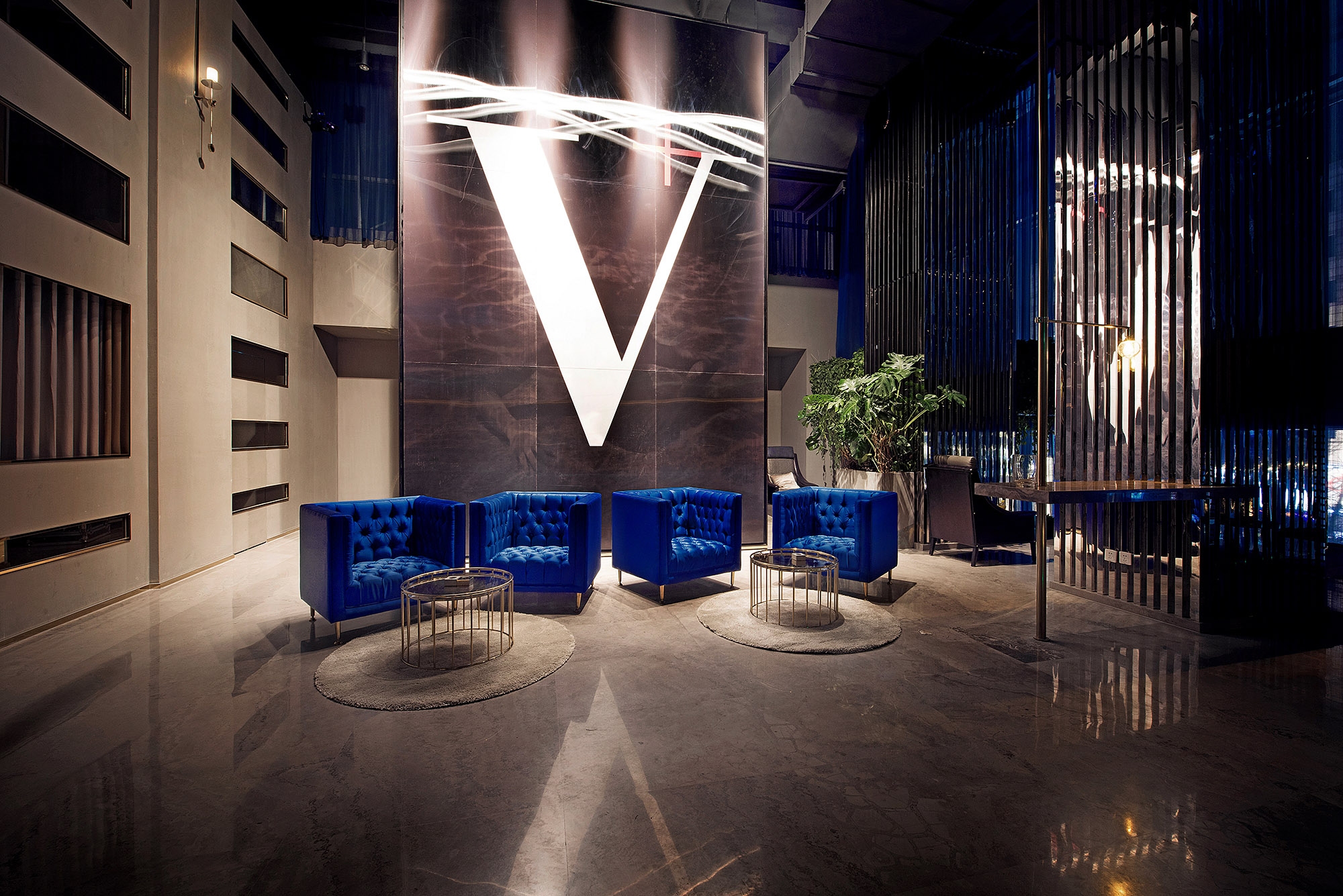 V+ Lounge by the West Lake / Studio Waffles and LYCS Architecture - 谷德设计网