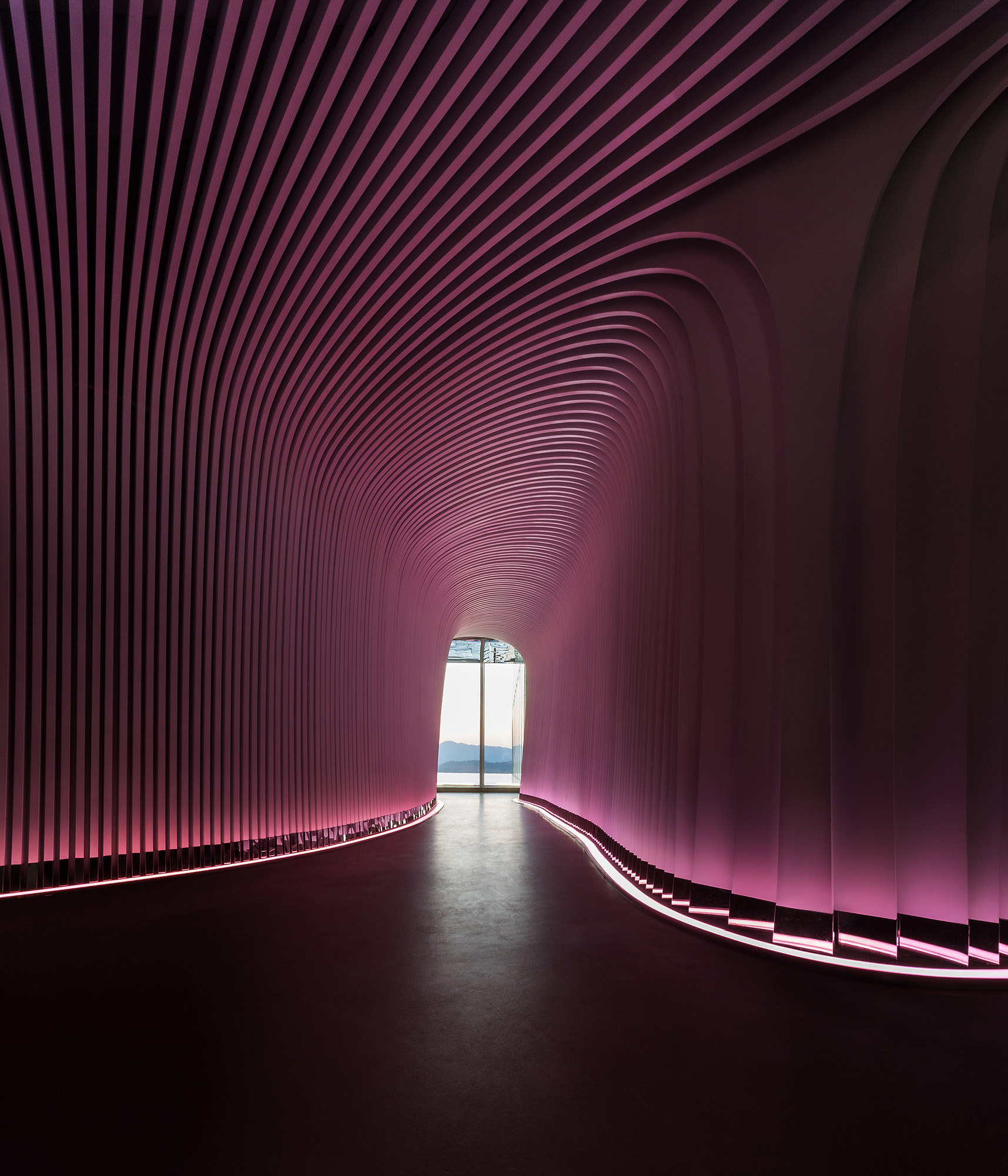 V+ Lounge by the West Lake / Studio Waffles and LYCS Architecture - 谷德设计网