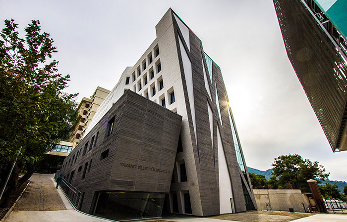 Foreign Language Building at Izmir University of Economics by AUDB - 谷德设计网