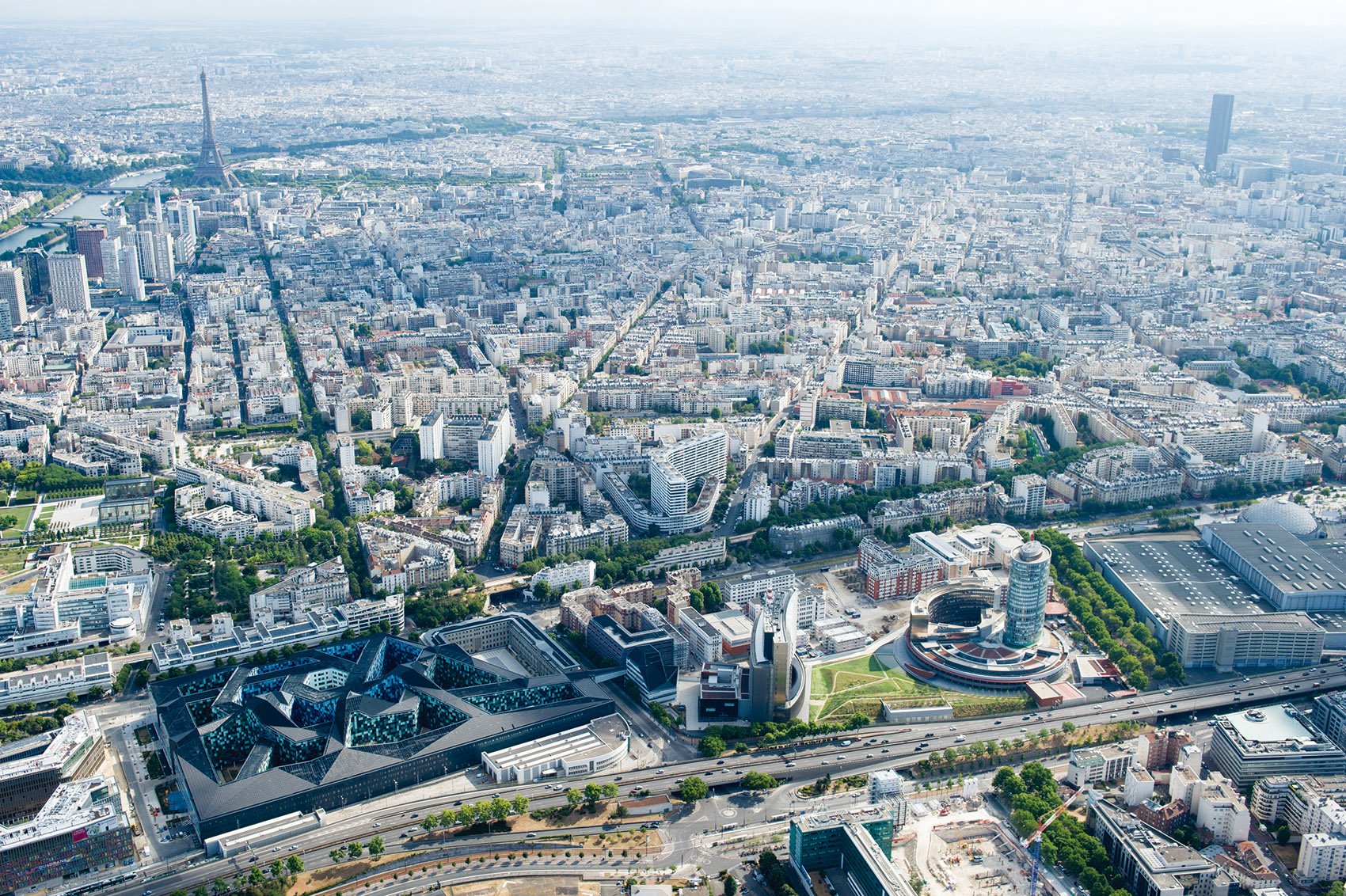 “Hexagone Balard” by Agence Nicolas Michelin & Associates - 谷德设计网