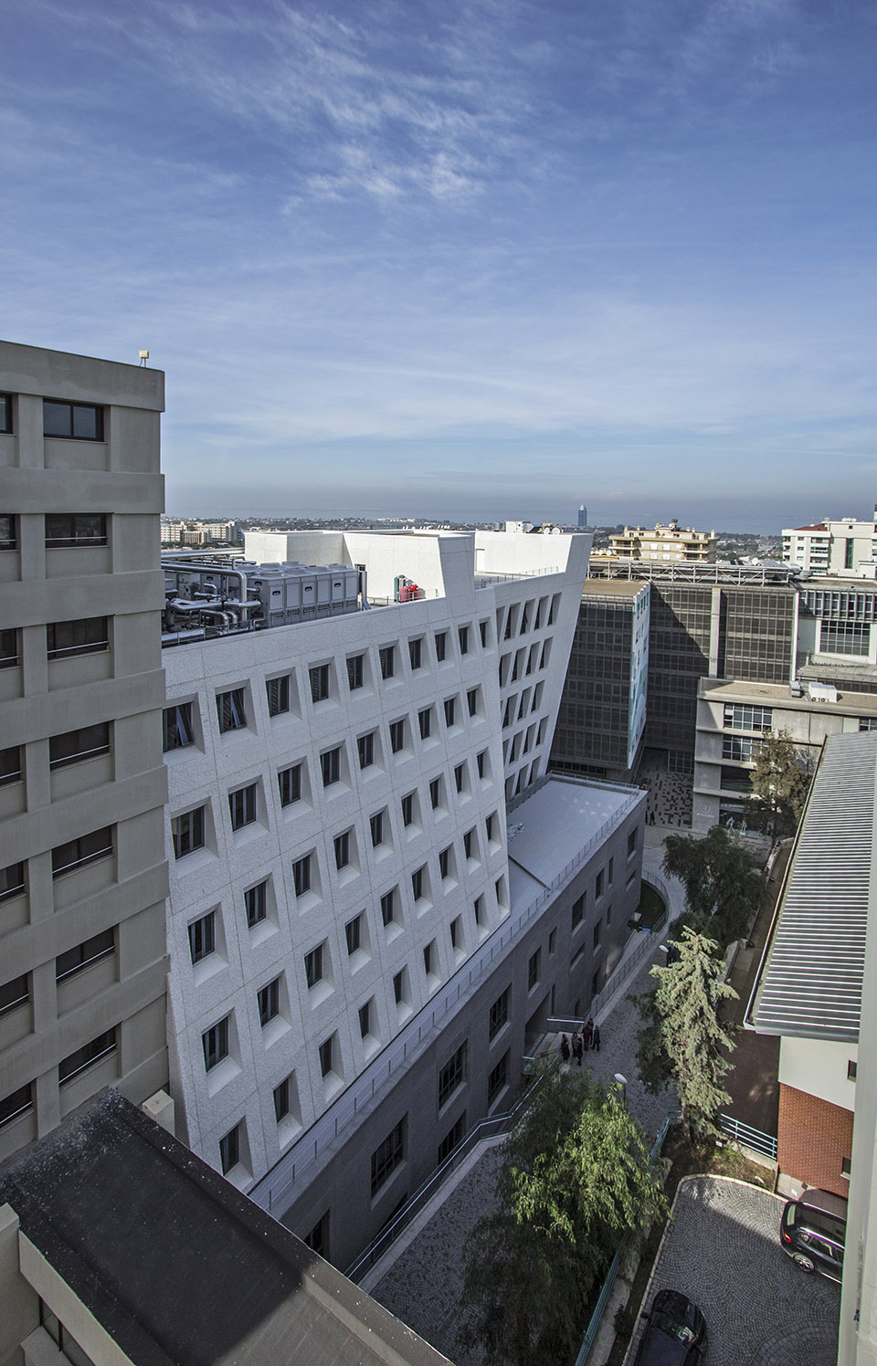 Foreign Language Building at Izmir University of Economics by AUDB - 谷德设计网