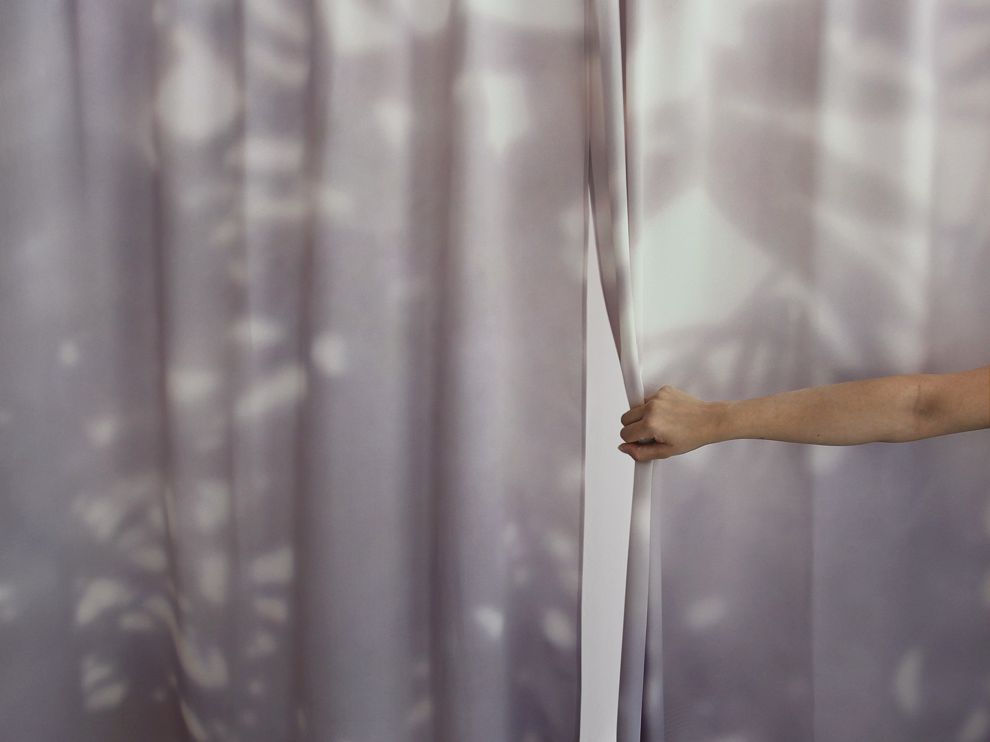 Shadow Curtains by Louie Rigano - 谷德设计网