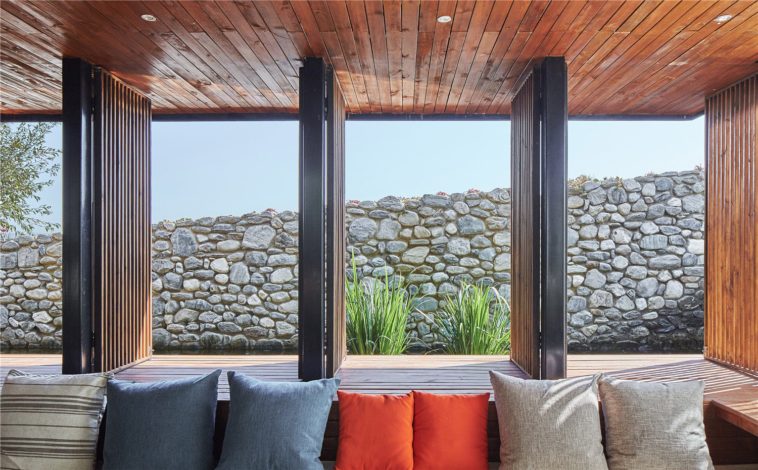 Munwood Lakeside, Yunnan, China by Init Design Office - 谷德设计网