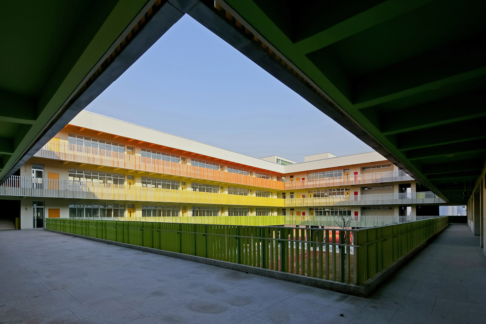 Songdian Road Junior High School, Qingpu, Shanghai by Atelier Z+ - 谷德设计网