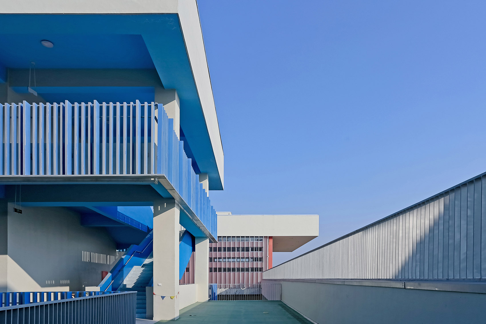 Songdian Road Junior High School, Qingpu, Shanghai by Atelier Z+ - 谷德设计网