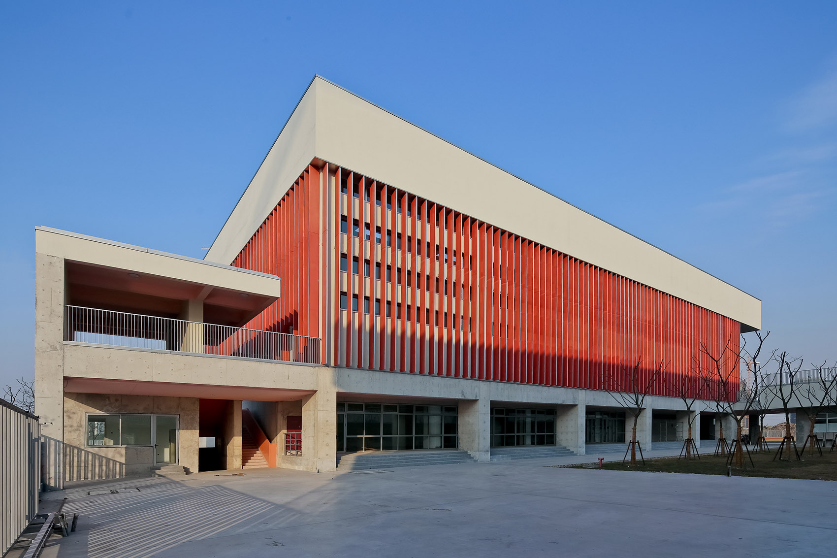Songdian Road Junior High School, Qingpu, Shanghai by Atelier Z+ - 谷德设计网