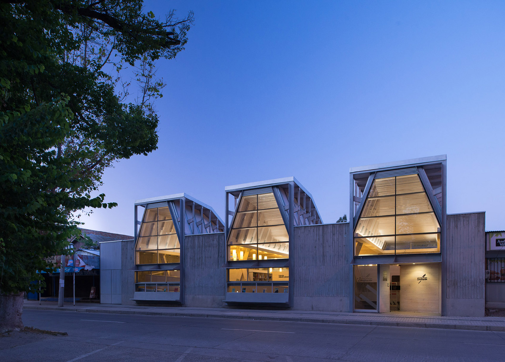 Public Library of Constitución by Sebastian Irarrázaval Arquitecto - 谷德设计网