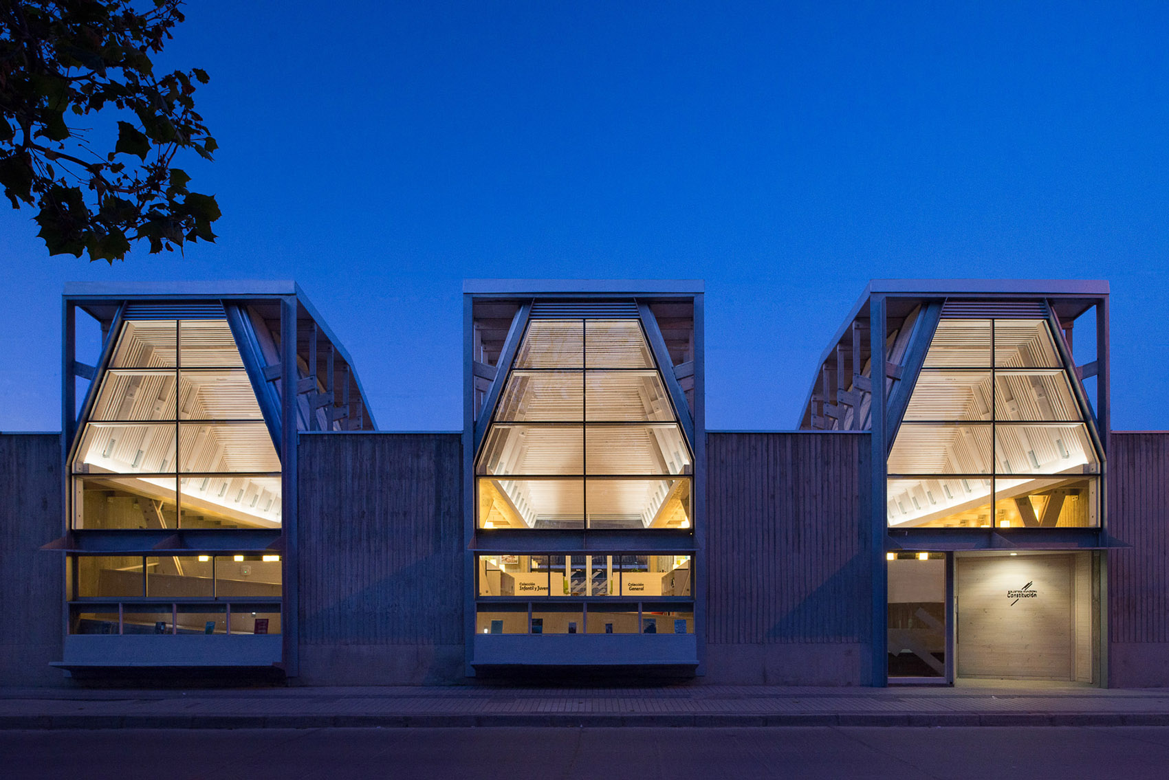 Public Library of Constitución by Sebastian Irarrázaval Arquitecto - 谷德设计网