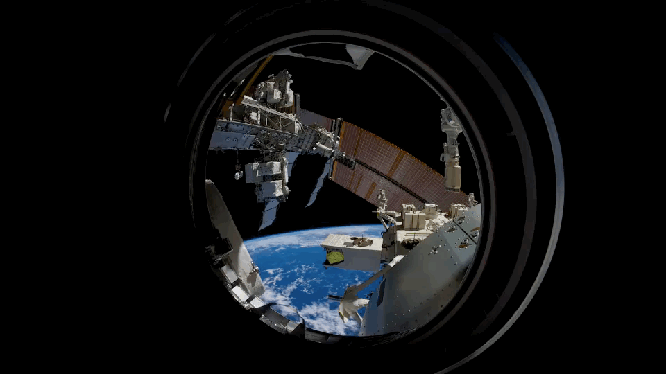 Out of This World Cinemagraphs from the International Space Station by ...